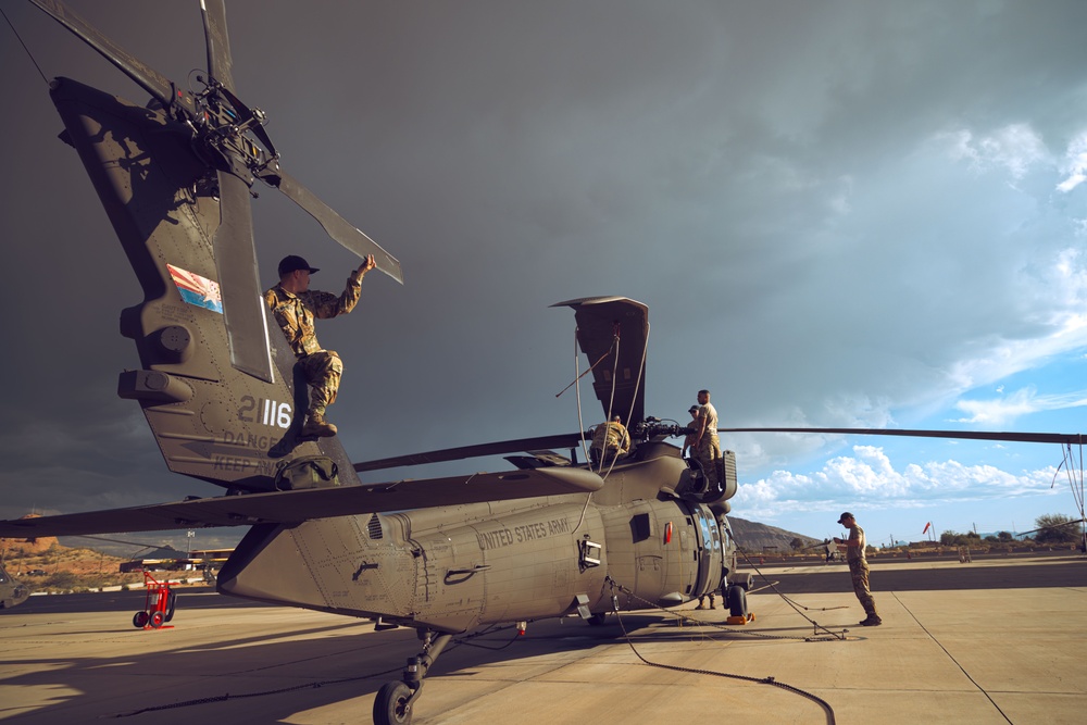 DVIDS - Images - Arizona National Guardsmen Work To Keep Aircraft Mission Capable [Image 1 of 4]