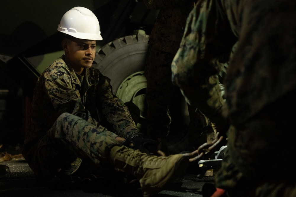 DVIDS - Images - 4th Marines ACVs Load Onto Stern Landing Vessel at ...