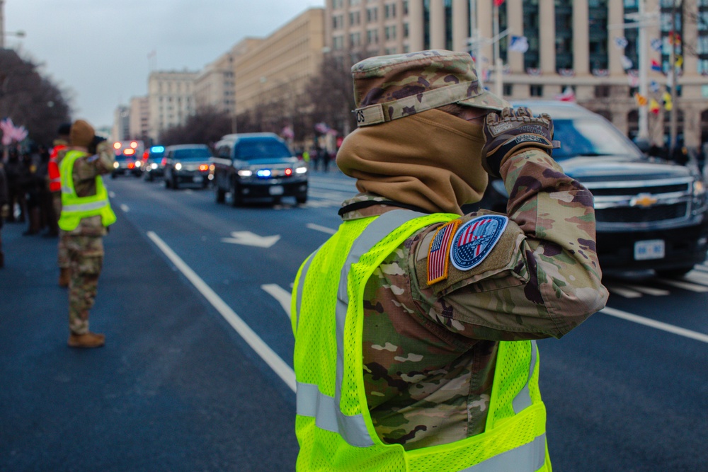 DVIDS - Images - Oklahoma National Guardsmen Provide Security During ...