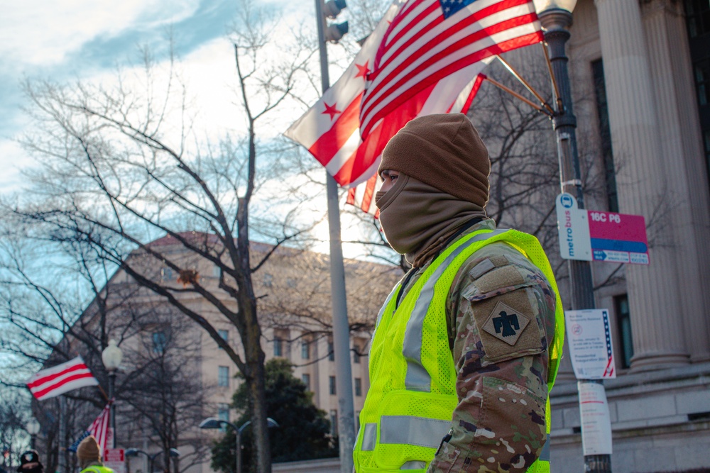 DVIDS - Images - Oklahoma National Guardsmen Provide Security During ...