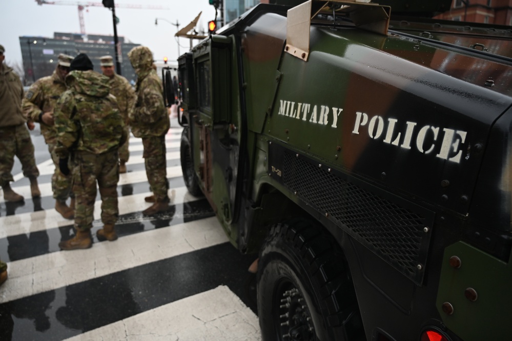 DVIDS - Images - National Guard Senior Leaders Visit National Guardsmen ...