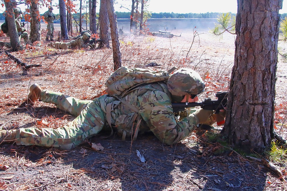 DVIDS - Images - JB MDL - 1 Bn 102 INF, Infantry Squad Live Fire ...