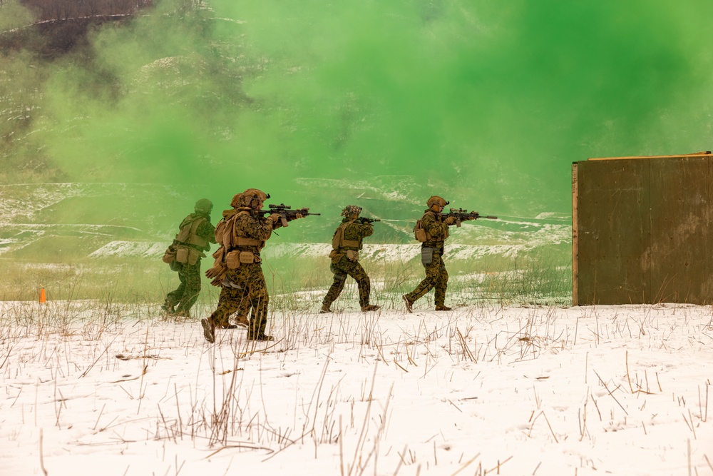 DVIDS - Images - U.S. Marines Integrate with U.S. Army to Execute ...