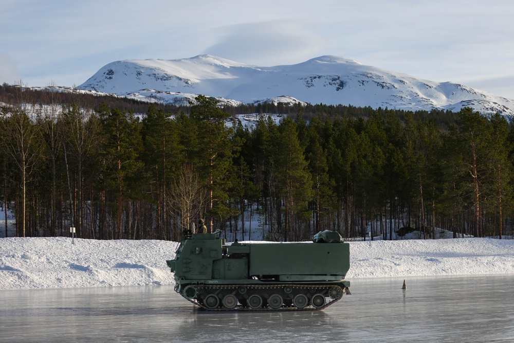 DVIDS - Images - 41st FAB Soldiers conduct M270A2 MLRS arctic drivers ...