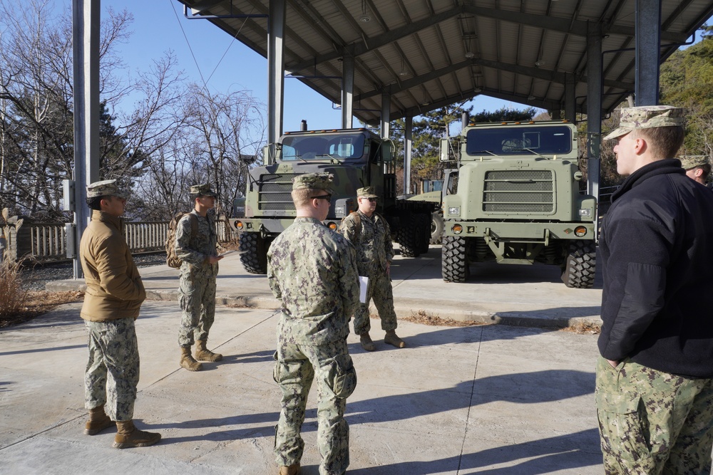 DVIDS - Images - NMCB 3 Cargo Training [Image 2 of 3]