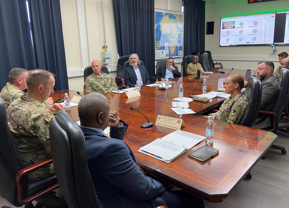 DVIDS - Images - 377th TSC commanding general meets with 405th AFSB ...
