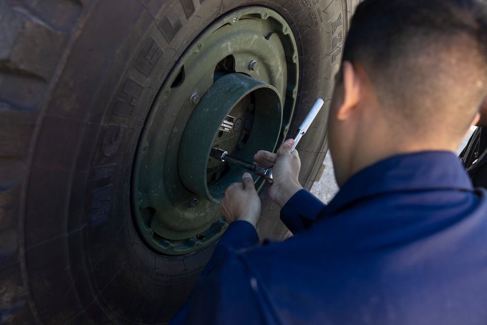 DVIDS - Images - U.S. Marines with 2d Assault Amphibian Battalion, 2d ...