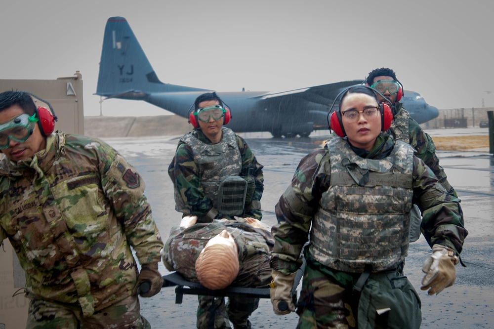 DVIDS - Images - 374 MDG exercise aeromedical evacuation procedures ...