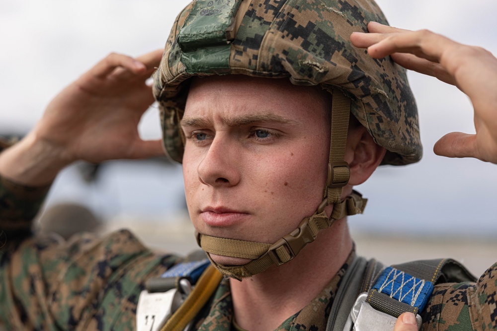 DVIDS - Images - U.S. Marines with 3rd LSB Conduct Air Deliveries ...