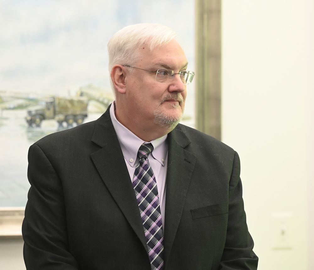 DVIDS - Images - SecAF Recognizes Team [Image 4 of 15]