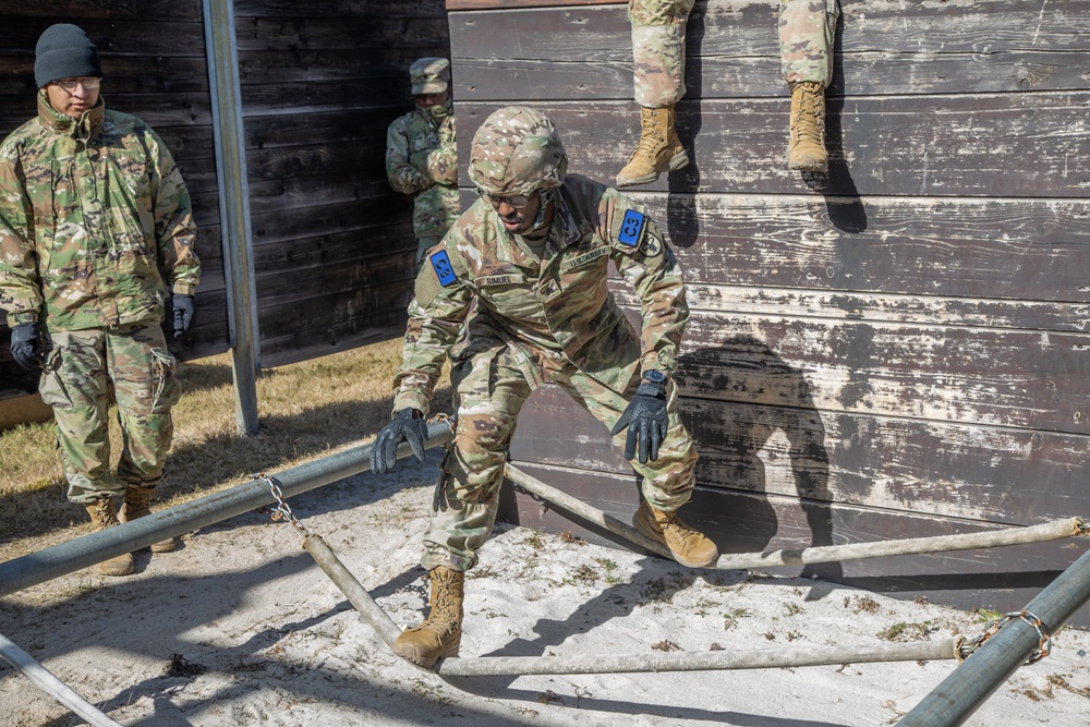 DVIDS - Images - U.S. Soldiers compete in the Medical Readiness Command ...
