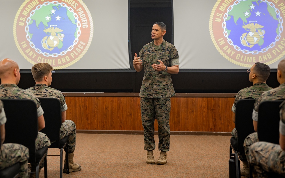 DVIDS - Images - Sgt. Maj. Ruiz Visits Marines at Camp H.M. Smith ...