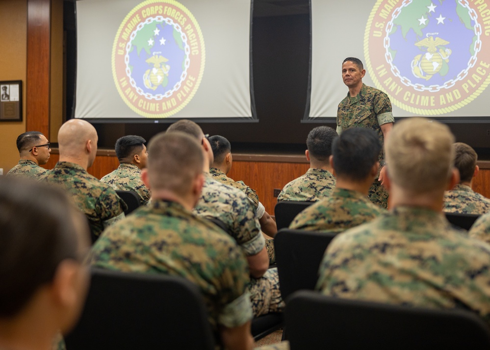 DVIDS - Images - Sgt. Maj. Ruiz Visits Marines at Camp H.M. Smith ...