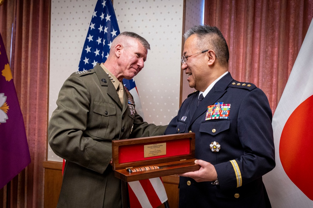 DVIDS - Images - Commandant, Gen. Eric M. Smith, Visits National ...