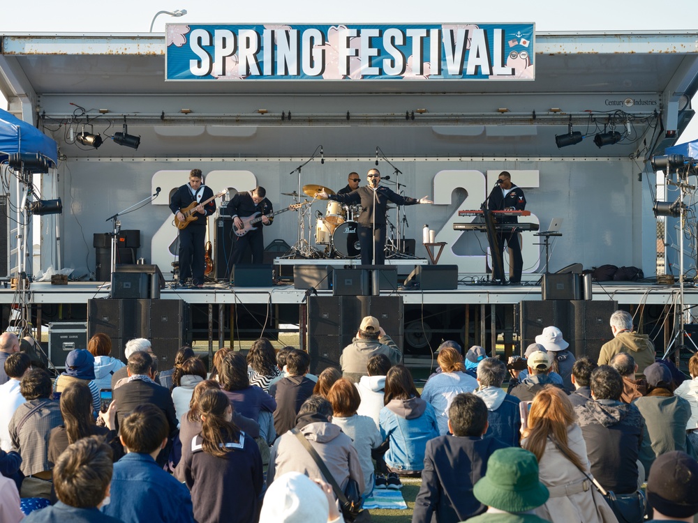 DVIDS - Images - 7th Fleet Band Performs at Yokosuka Spring Festival ...
