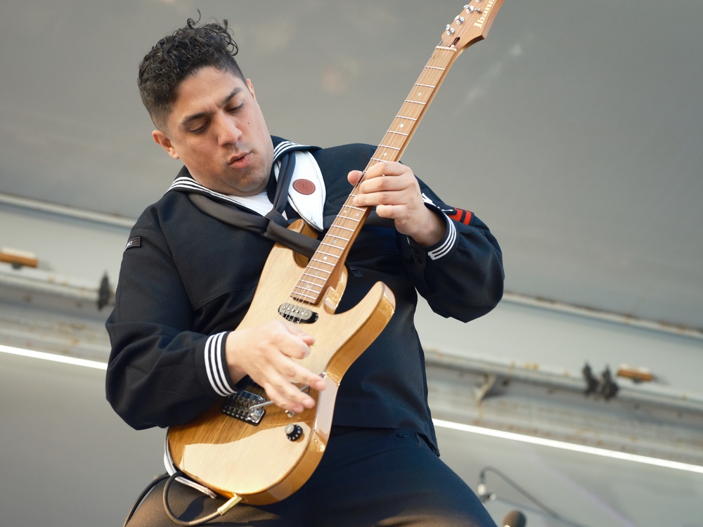 DVIDS - Images - 7th Fleet Band Performs at Yokosuka Spring Festival ...