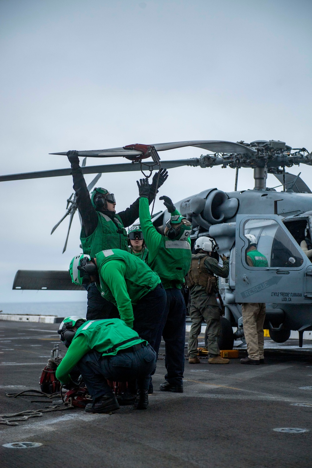DVIDS - Images - USS Somerset (LPD 25) conducts flight quarters while ...