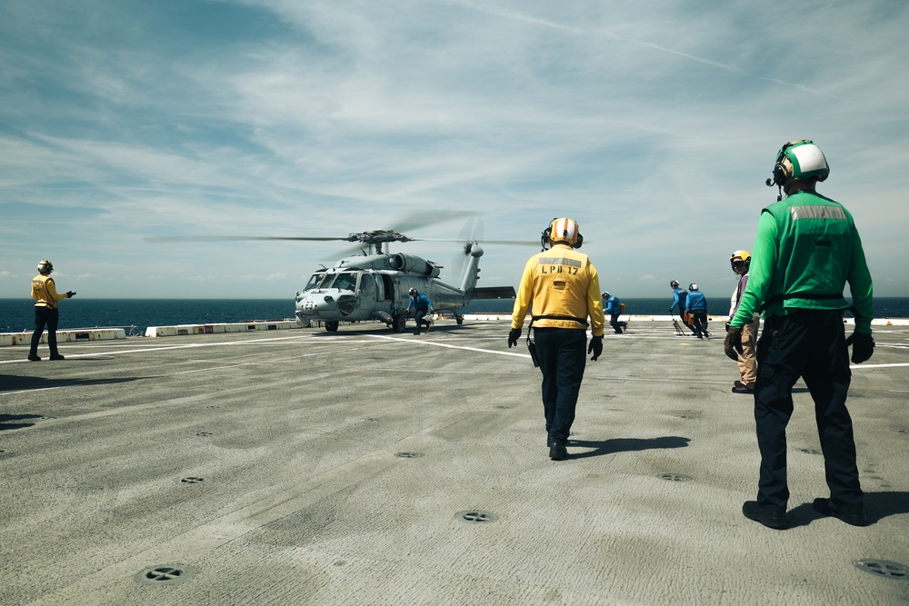 DVIDS - Images - 22nd MEU | Rear Admiral Walt Visits USS San Antonio ...