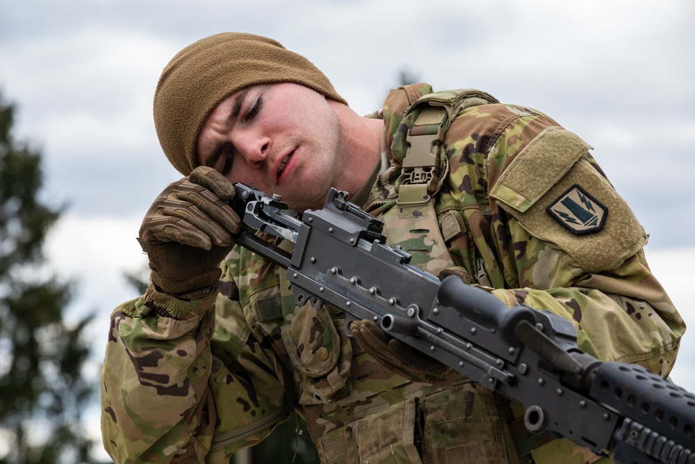 DVIDS - Images - 41st FAB Soldiers conduct weapon lane for Expert ...