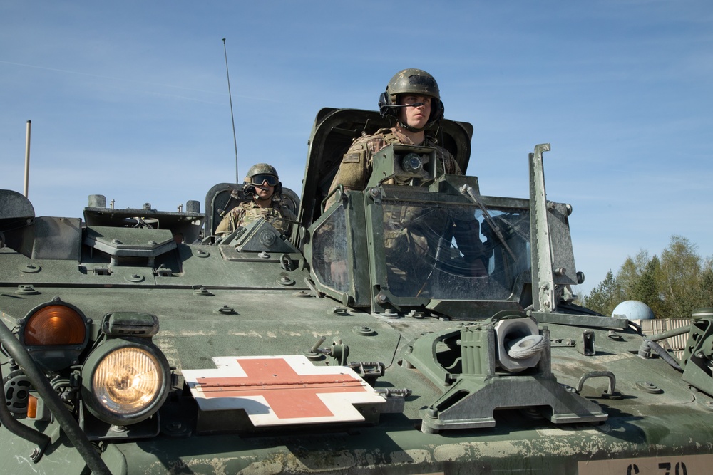 DVIDS - Images - 2CR Soldiers conduct a squad live-fire exercise at ...
