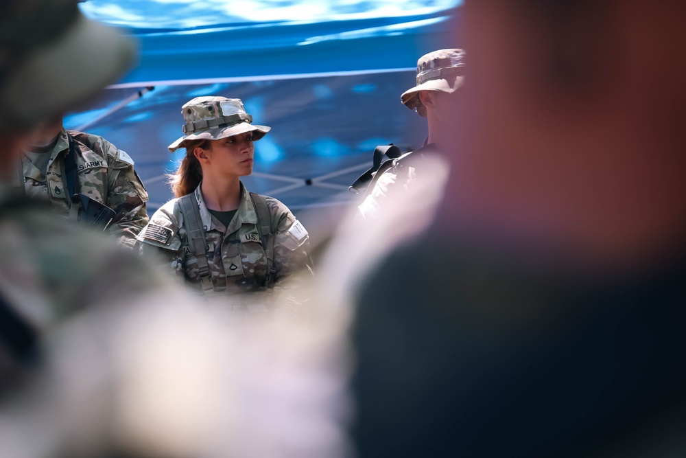 DVIDS - Images - Balikatan 25: JOTC Rope Training [Image 1 of 8]