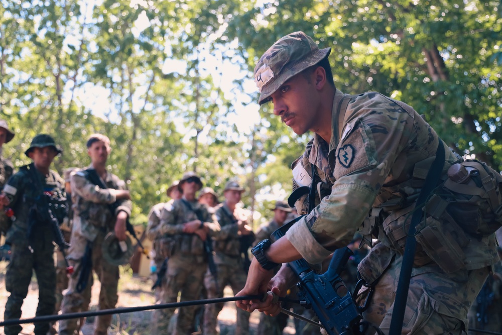 DVIDS - Images - Balikatan 25: JOTC Rope Training [Image 6 of 8]