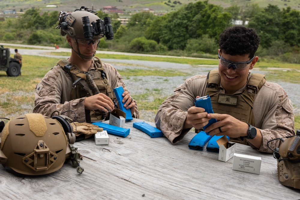 DVIDS - Images - 3rd Bn., 1st Marines conducts close quarters training ...