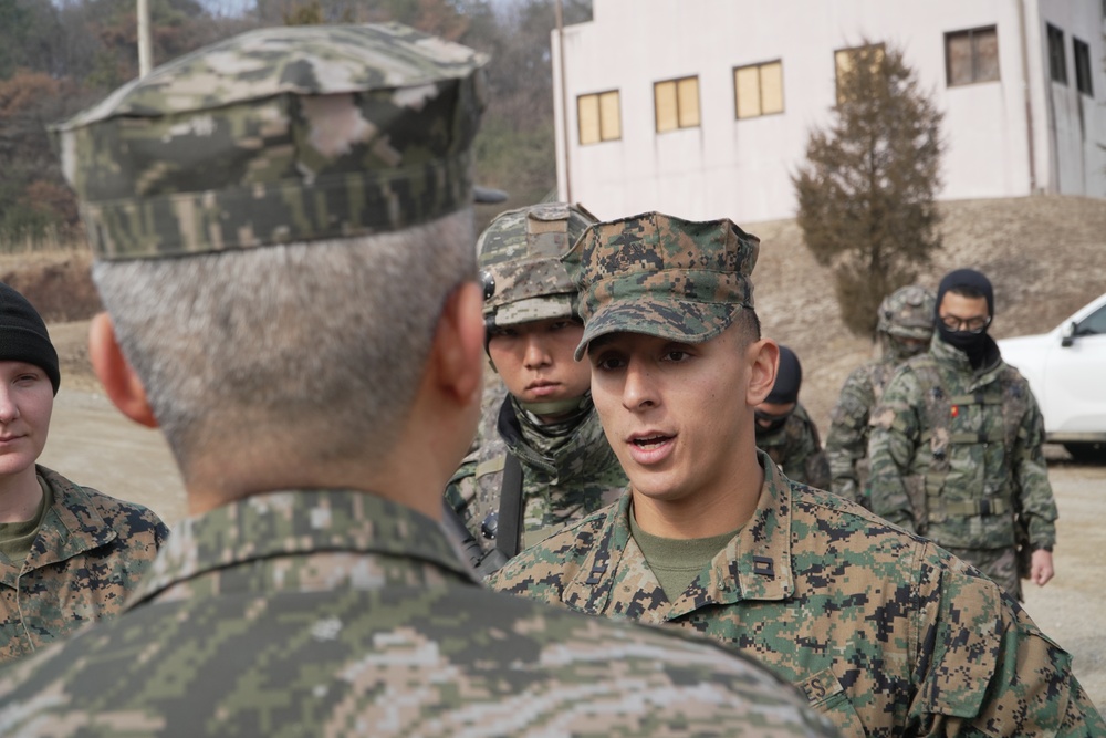 DVIDS - Images - KMEP 25.1|Col. Lee Jin-Chul visits Rodriguez Live fire ...