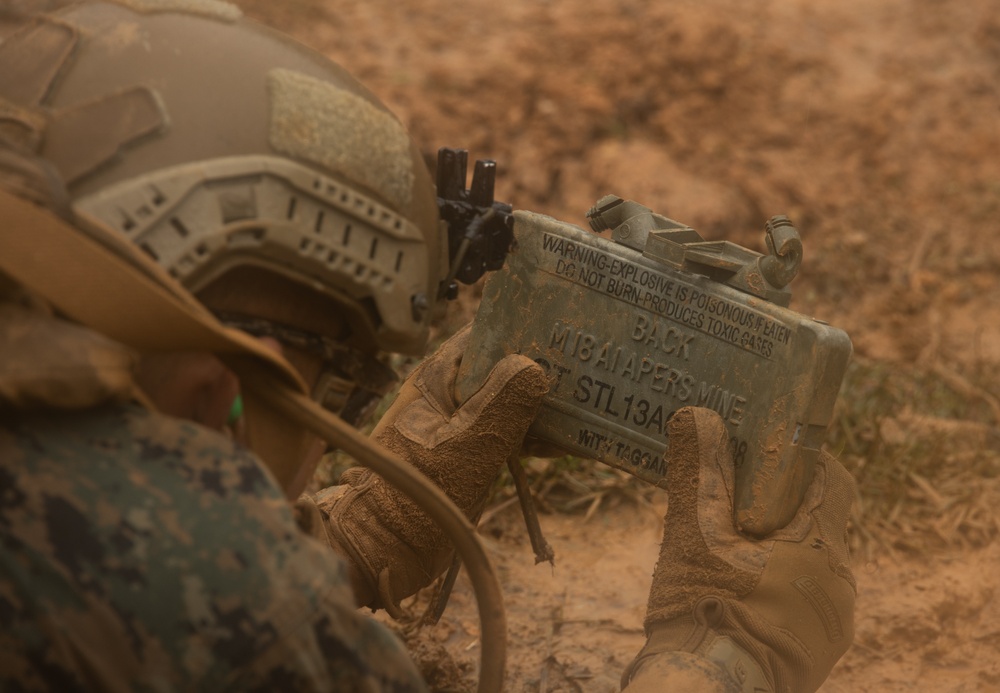 DVIDS - Images - 12th MLR Marines Participate in a Demolition Range ...
