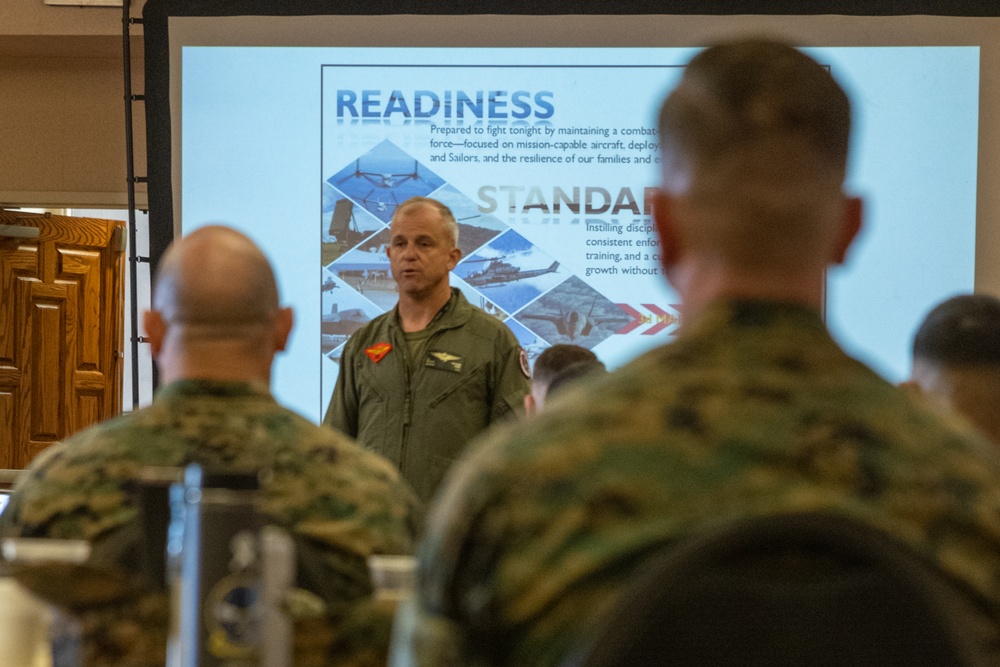 DVIDS - Images - 3MAW Commanding General Visit [Image 1 of 3]