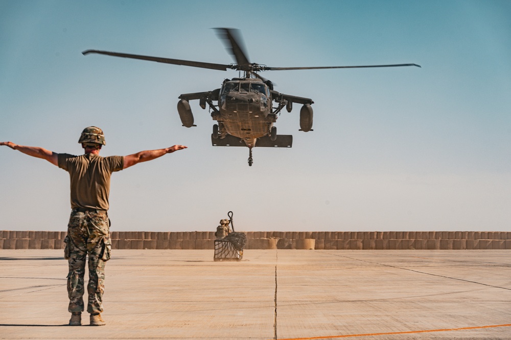 DVIDS - Images - TF Cardinal Phoenix Slingloads [Image 18 of 19]