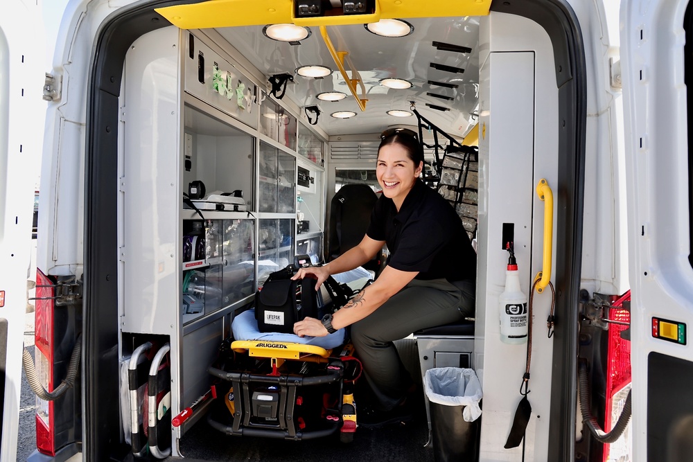 DVIDS - Images - Navy Corpsmen Ride-Along with Local Ambulance ...