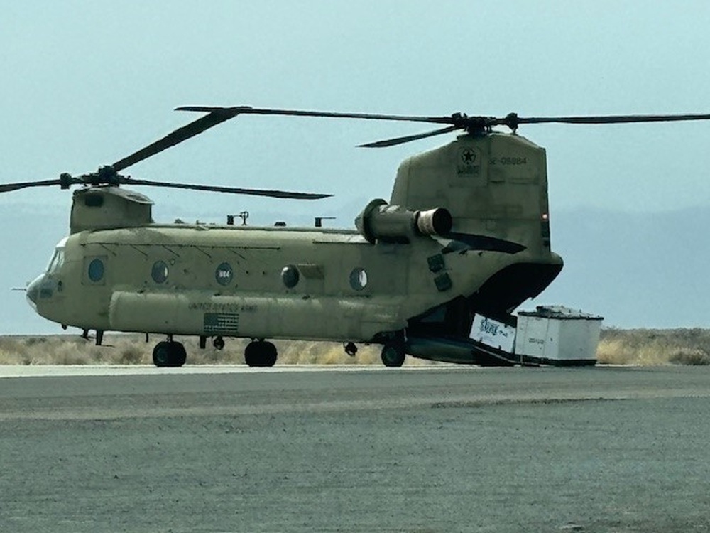 DVIDS - News - Chinook Helicopters Deliver Soldiers’ Uniforms to Sierra ...
