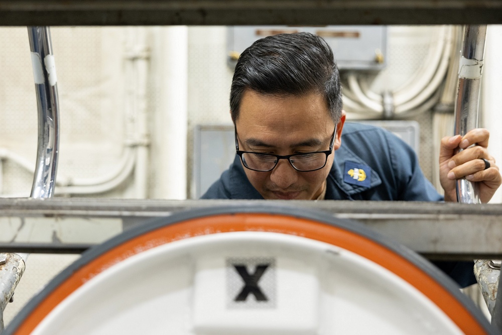 DVIDS - Images - USS Curtis Wilbur (DDG 54) Conduct Cleaning Stations ...