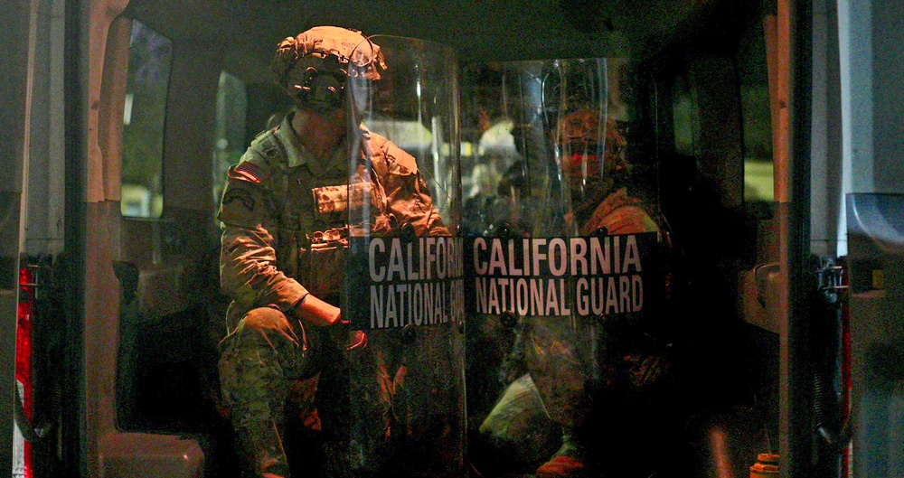 DVIDS - Images - Soldiers provide protection for federal law ...