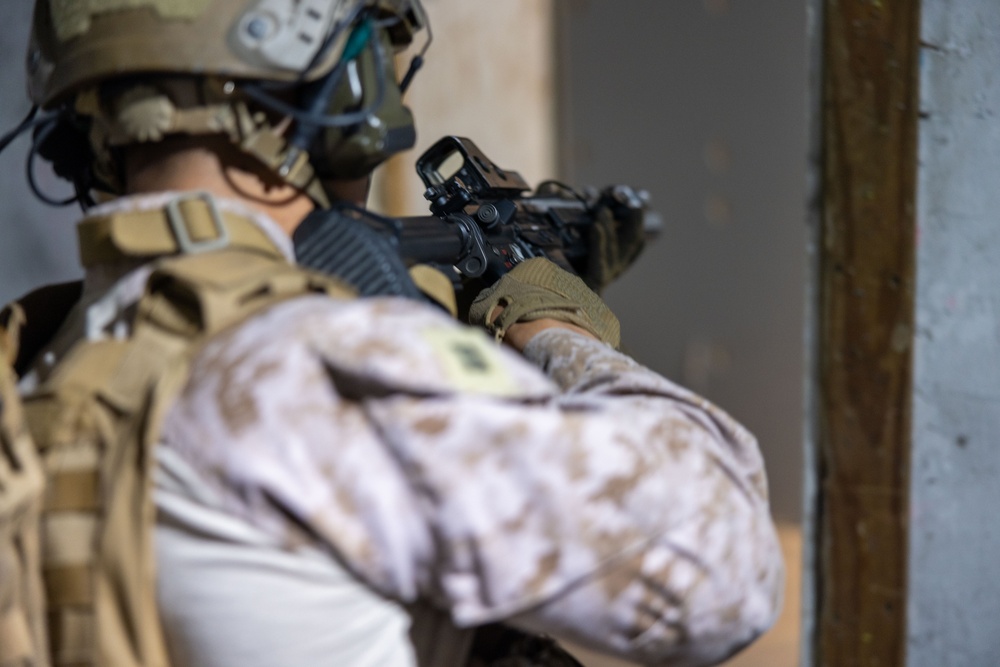 DVIDS - Images - French Service Member attends the Marine Corps ...