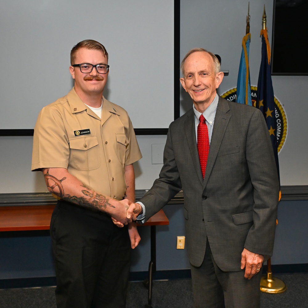 DVIDS - Images - DHA Acting Director visits NH Jacksonville [Image 4 of 5]
