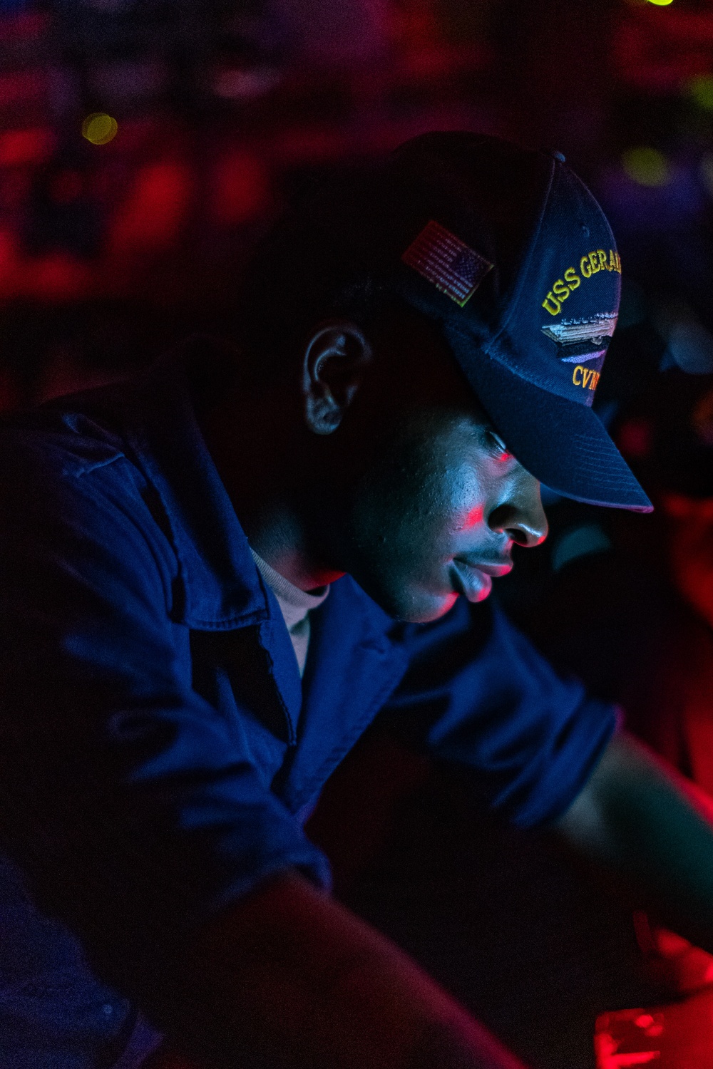DVIDS - Images - Sailors Stand Watch in the Pilothouse Aboard USS ...
