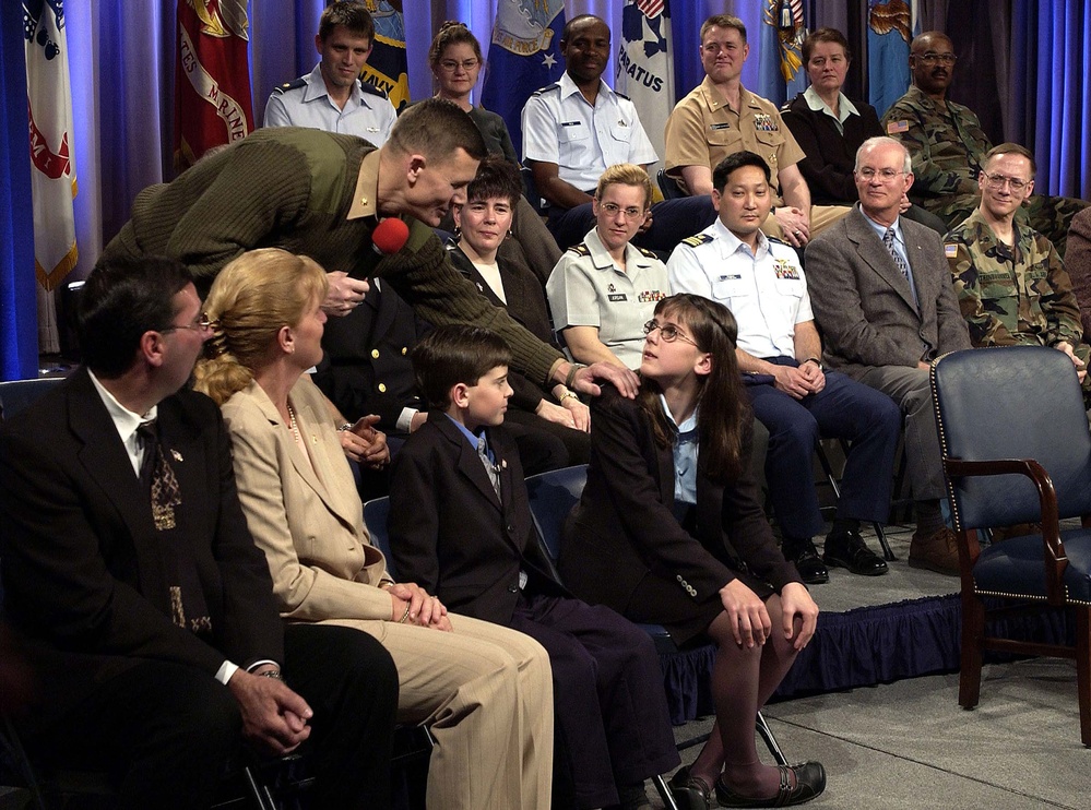 DVIDS - News - Fifth-Grader Gets Spotlight at Pentagon Town Hall