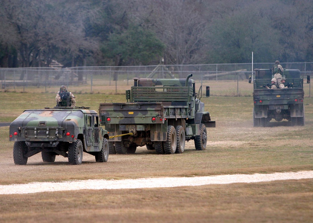 DVIDS - News - Air Force Provides Convoy Security for Army, Marines in Iraq