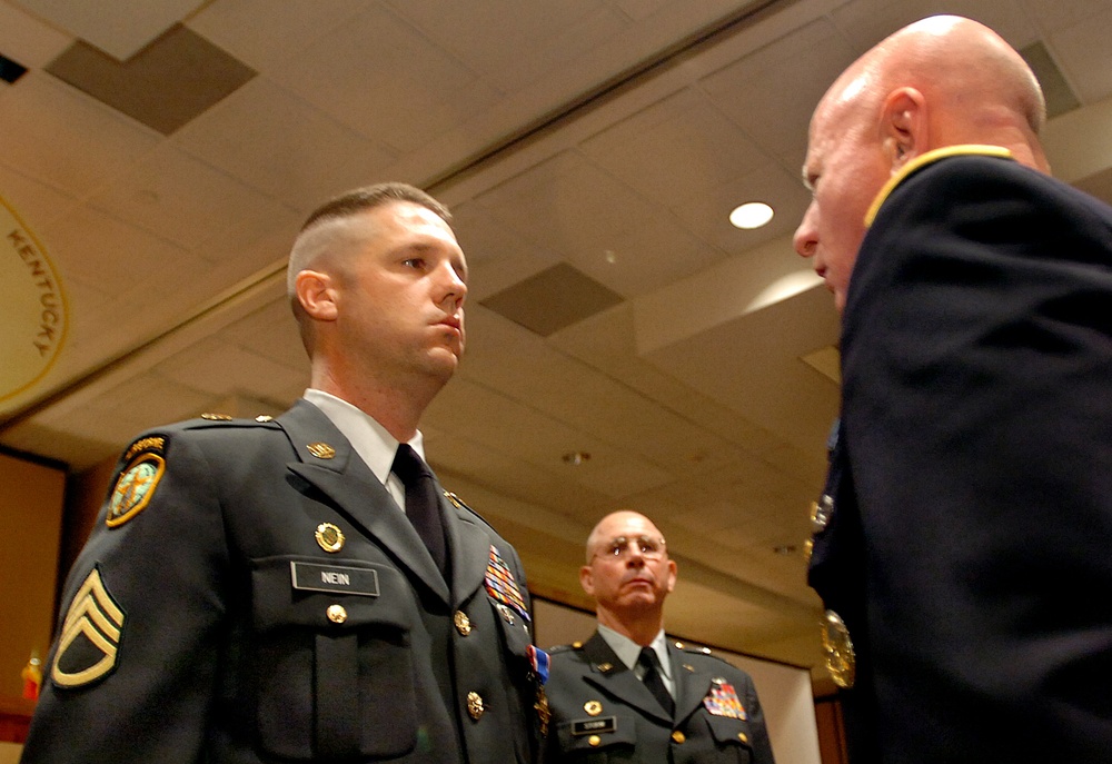 DVIDS - News - Kentucky Guard Soldier Receives Distinguished Service Cross