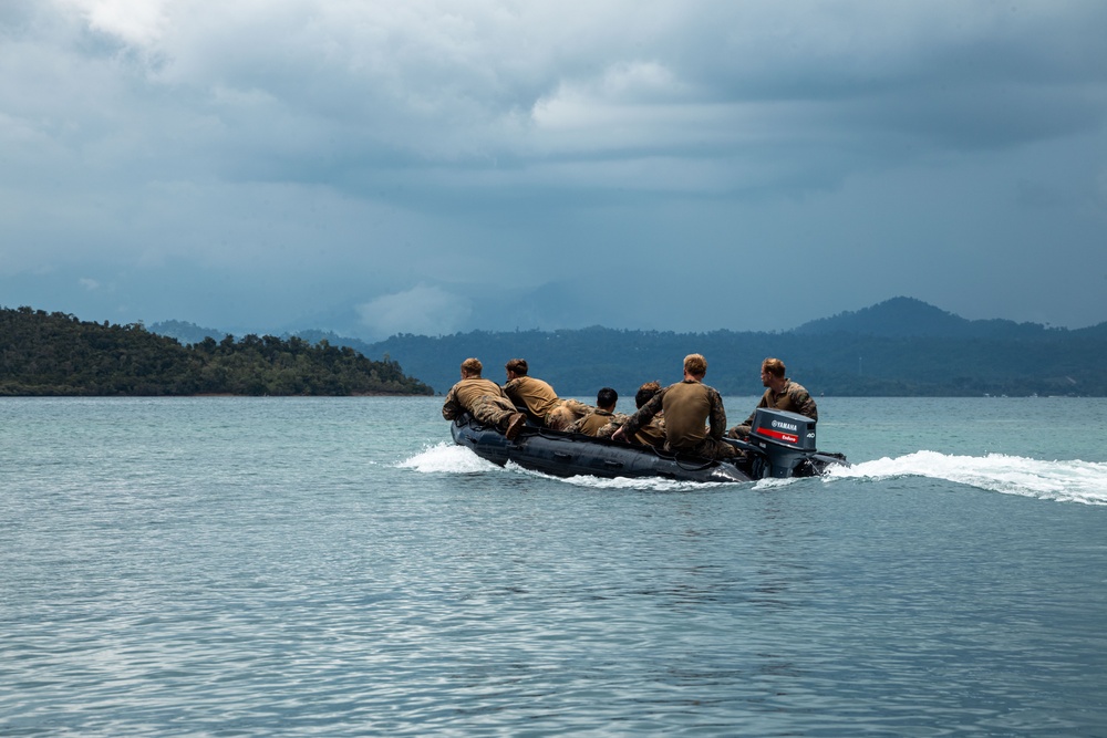 DVIDS - Images - ACD 25.3: MRF-D 25.3 Marines embark a combat rubber ...