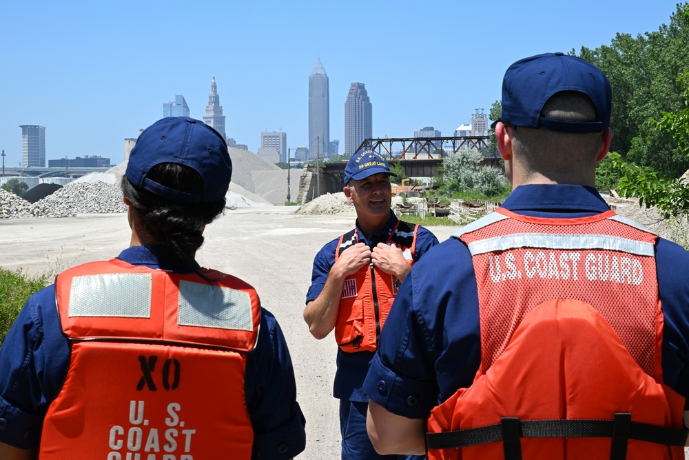 DVIDS - Images - Coast Guard Great Lakes District Commander visits ...