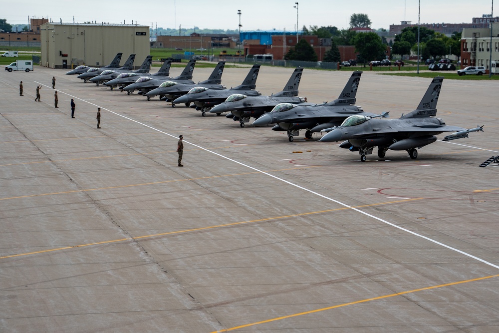 DVIDS - Images - 114th Fighter Wing conducts elephant walk [Image 3 of 29]