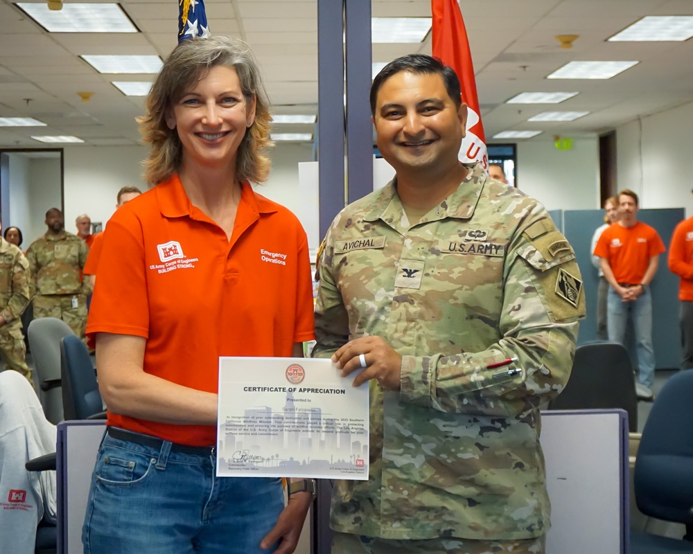 DVIDS - Images - USACE employee receives certificate of appreciation