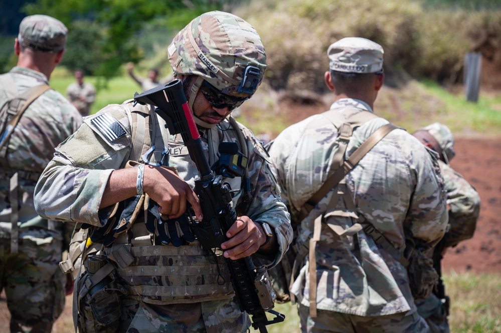 DVIDS - Images - 2025 USARPAC Best Squad Competition M4 Zero Range ...
