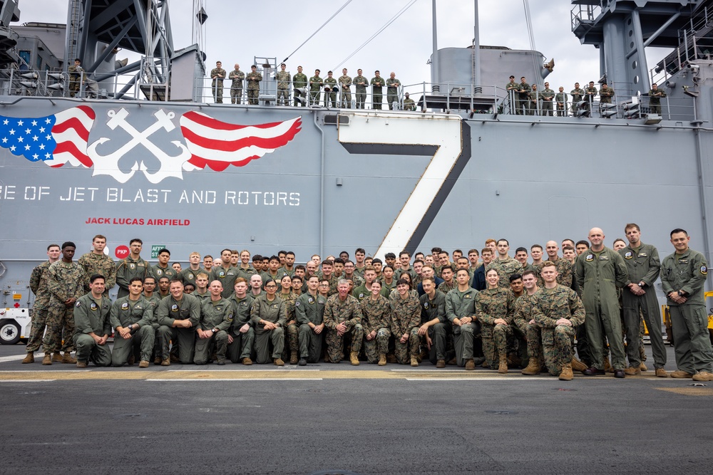 DVIDS - Images - Commandant, Gen. Eric Smith visits USS Iwo Jima 22nd ...