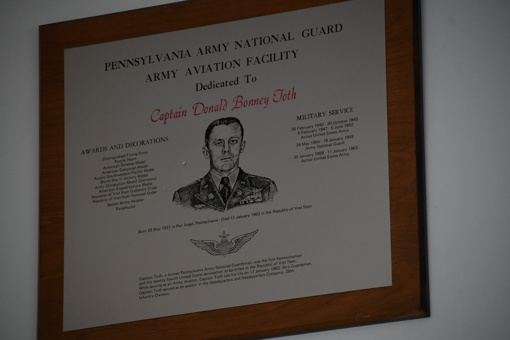 DVIDS - Images - 109th MPAD fly in a UH-Black Hawk [Image 4 of 46]