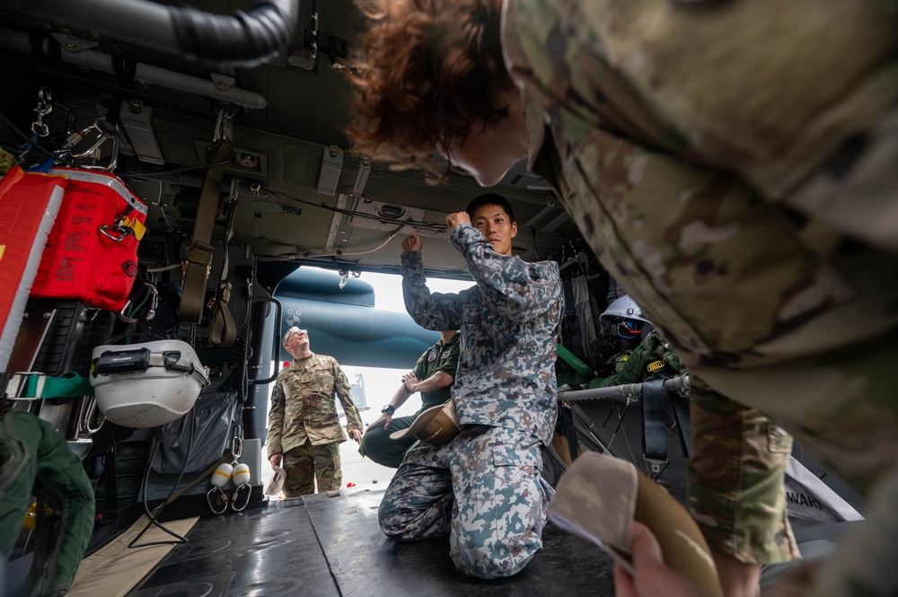DVIDS - Images - Rescue Squadrons Unite and Strengthen Interoperability ...