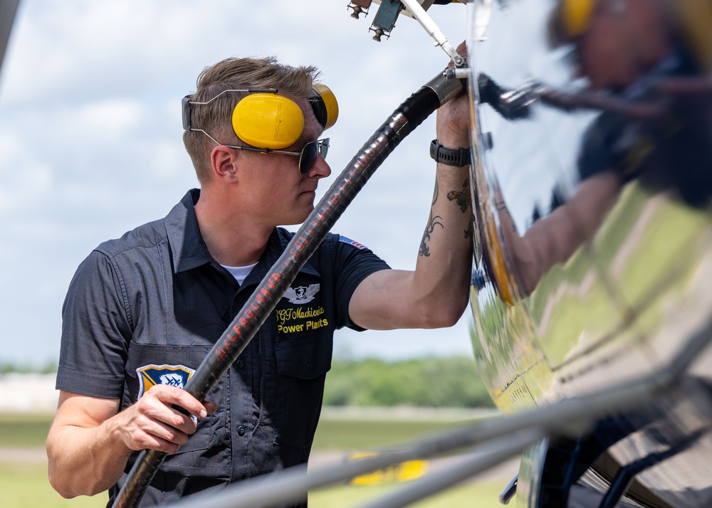 DVIDS - Images - The U.S. Navy Flight Demonstration Squadron, the Blue ...